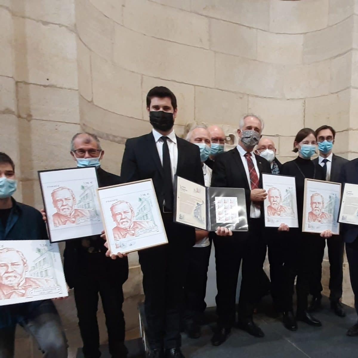 Présentation officielle du Timbre PASTEUR 2022 - Les Amis de Pasteur
